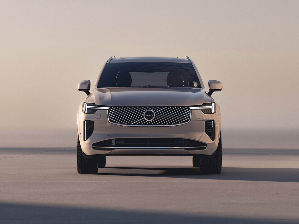 볼보, 2번째 부분변경 이뤄진 XC90 공개... 승차감과 정숙성 개선