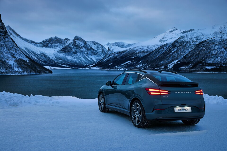 "배터리↑, 고급 사양+" 제네시스 GV60 부분변경 출시…6490만 원부터