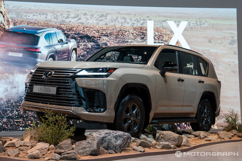 "어떤 길에서도 편안하게" 렉서스 LX 700h 국내 출시!